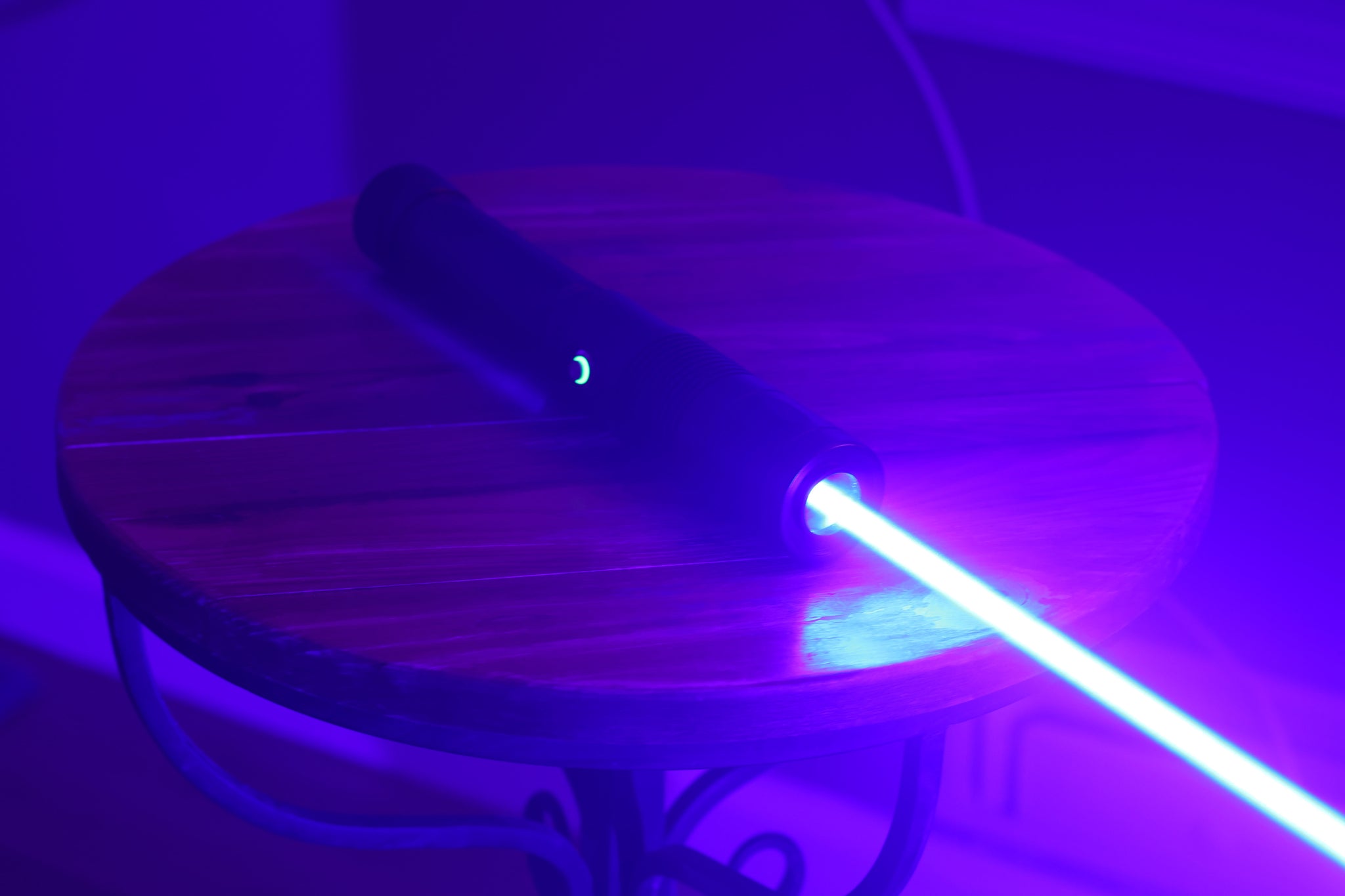 450nm "Blue Demon" Laser Pointer, Blue (Tinker Tavern) – Tinker Lasers